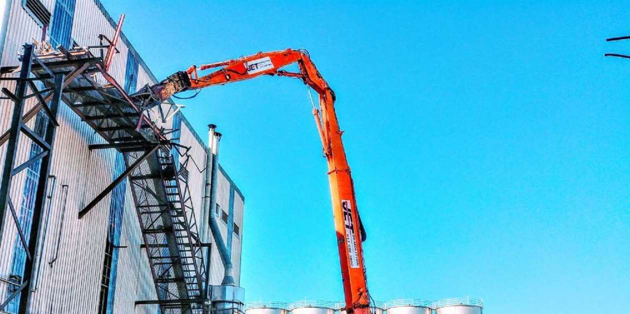 Working at Height – What Machinery Do You Need for High Reach ...